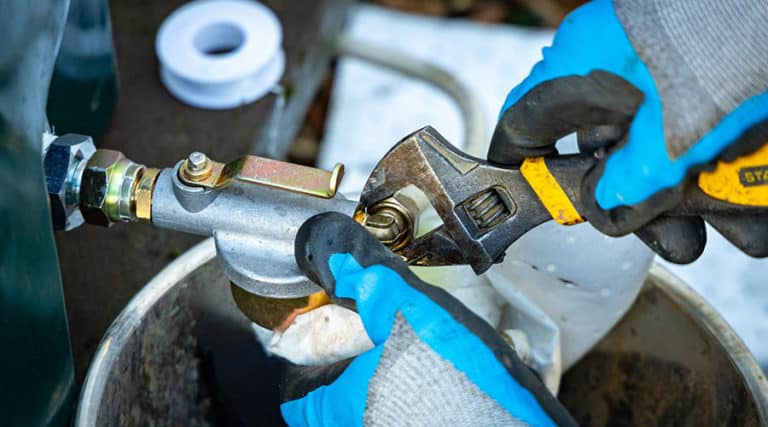 What To Do If Your Oil Tank Has A Crack | Cracked Oil Tank Advice